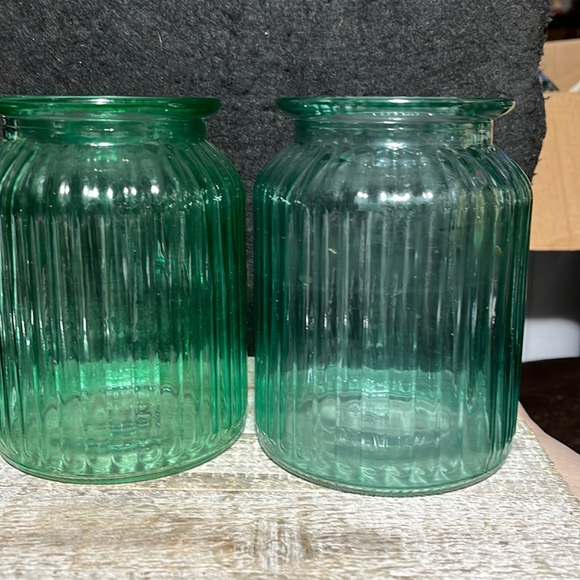 FTD | Accents | 2 Green Glass Flower Vase 6 Inches Tall | Poshmark